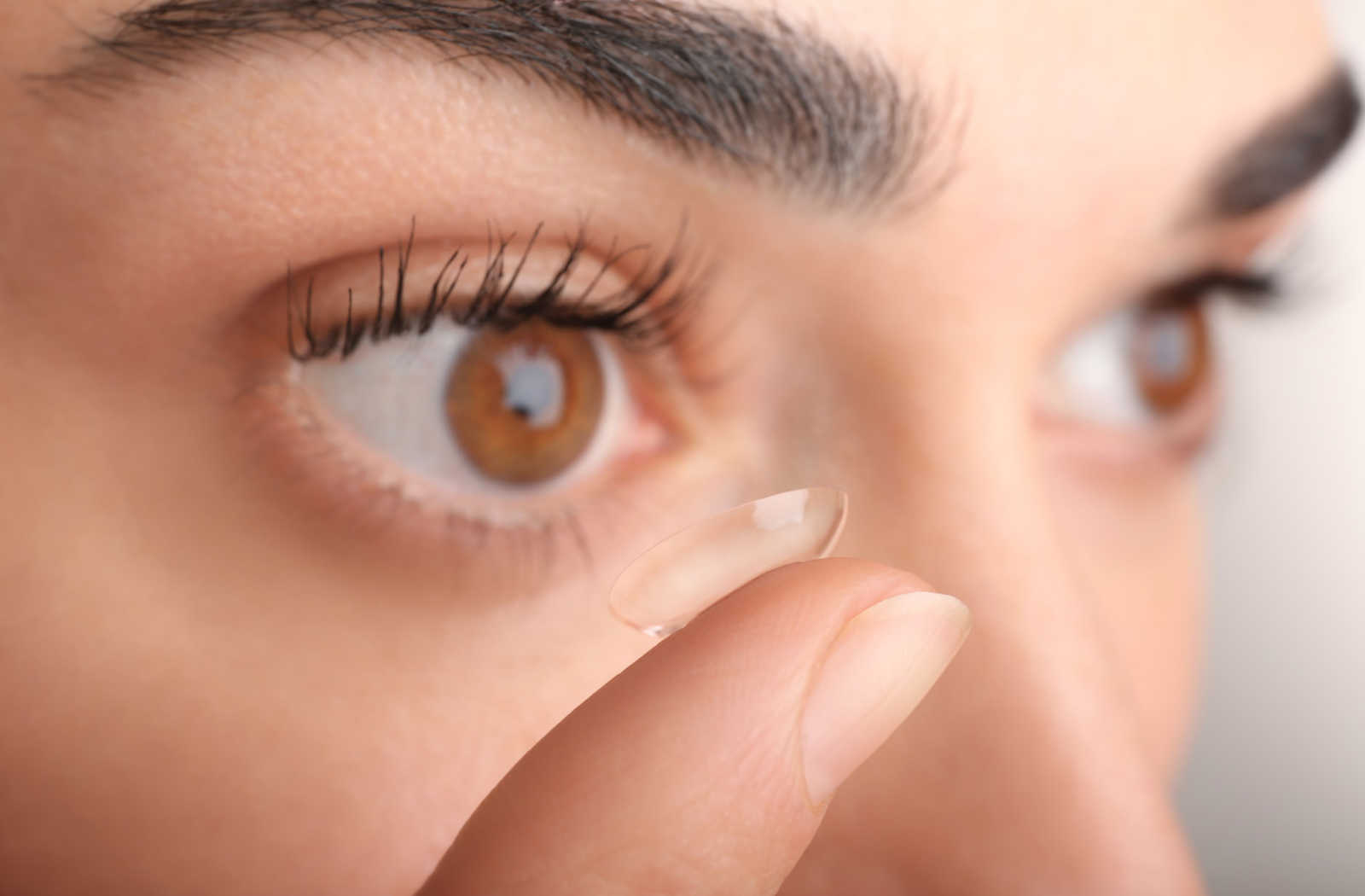 Monovision Vs Multifocal Contacts What s The Difference Monovision Vs Multifocal Contacts What s The Difference